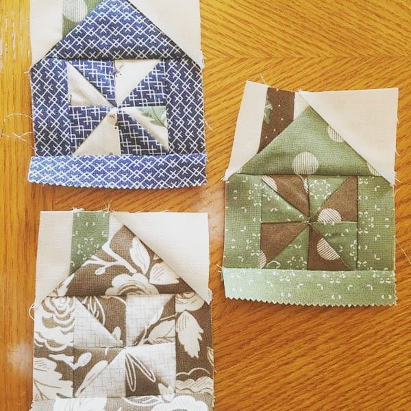 February Mini Quilt – Modern Cottage Quilts